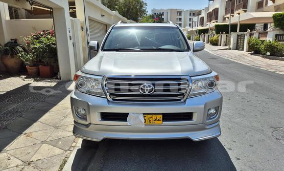 Buy used toyota land cruiser silver car in muscat in masqat - omanicar